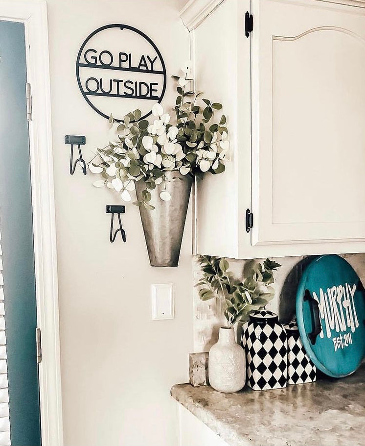 Go Play Outside | 12" Wood Round — The Handmade Sign Co.